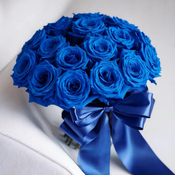 Mazzo di Rose Blu con Verde Decorativo – Disponibile in 3 Dimensioni ...